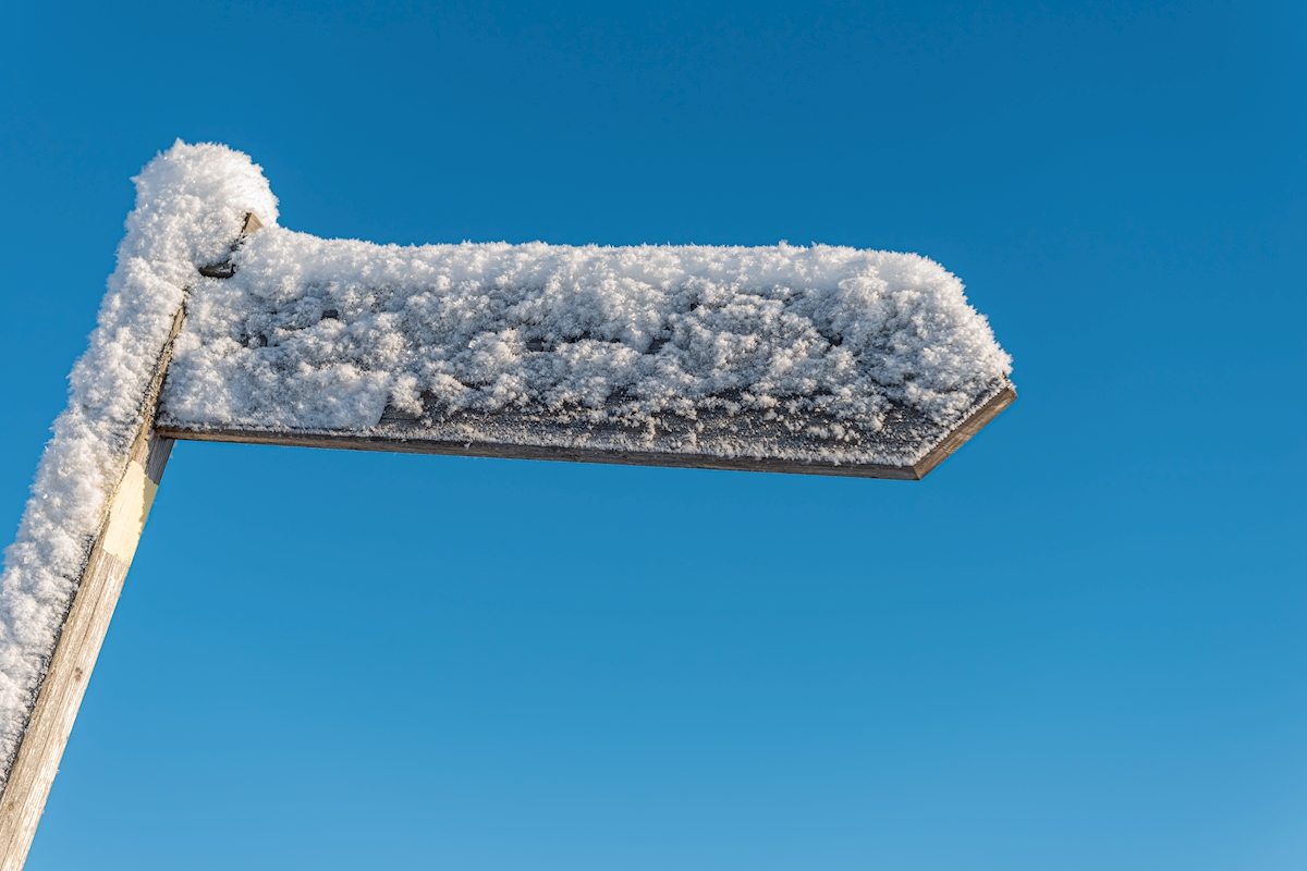 Signpost covered with snow posters & prints by Bengt Hallmans - Printler